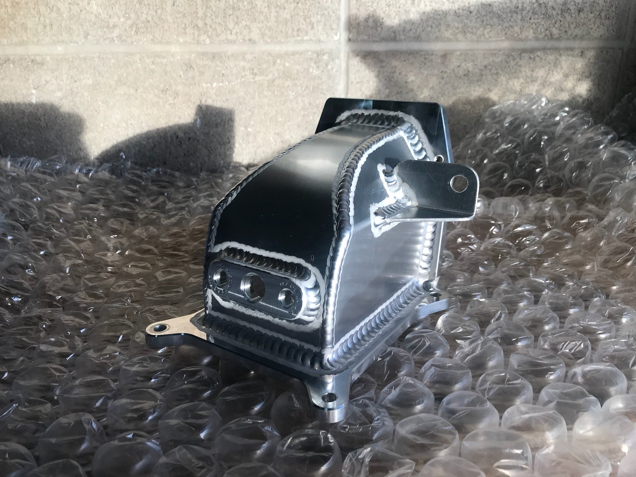 Throttle Body Bracket for 417 Motorsports Tops and Elbows